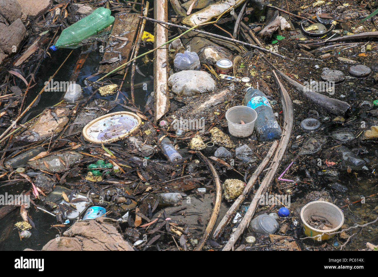 Plastic dam hi-res stock photography and images - Alamy