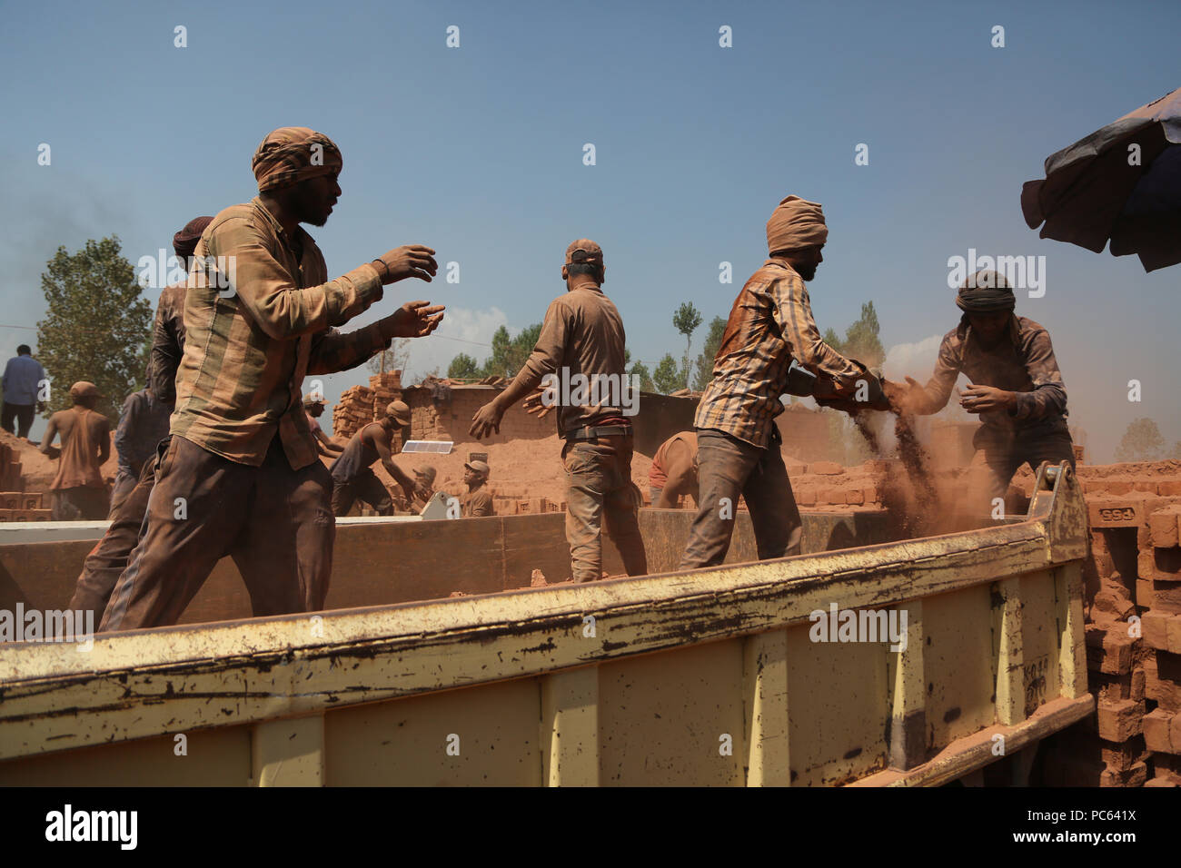 Indian migrant labours hi-res stock photography and images - Alamy