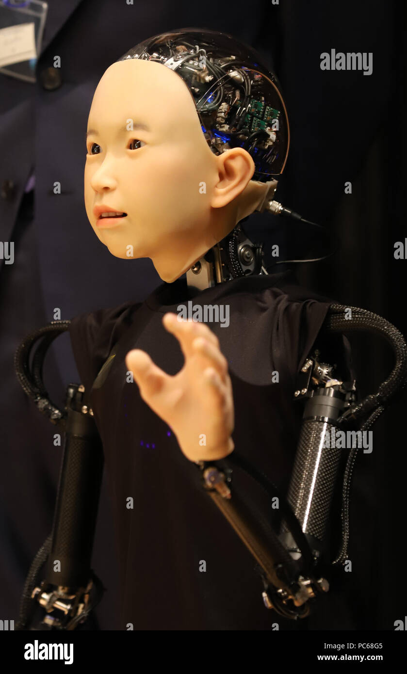 Robot school child japan hi-res stock photography and images - Alamy