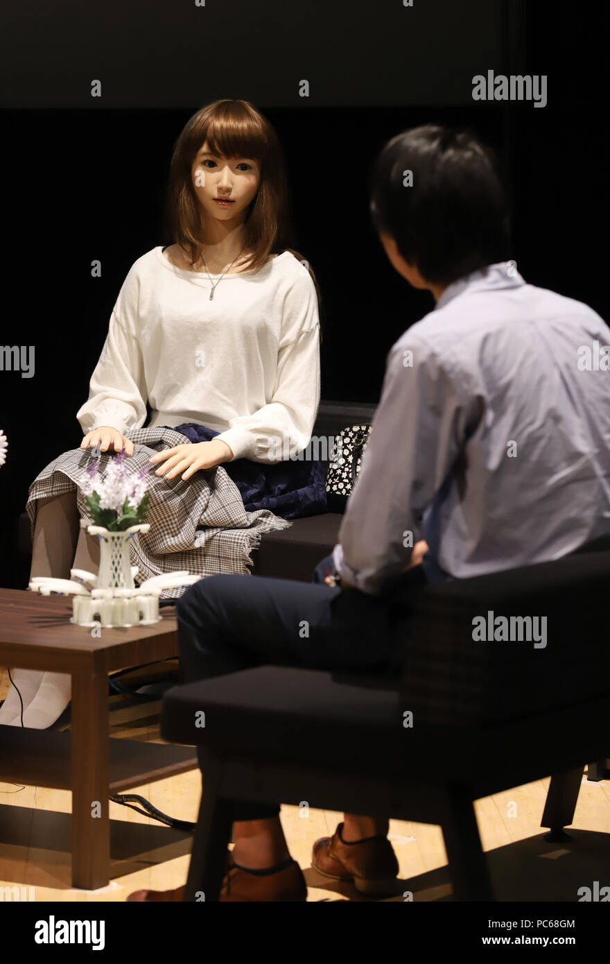 Female humanoid robot hi-res stock photography and images - Alamy