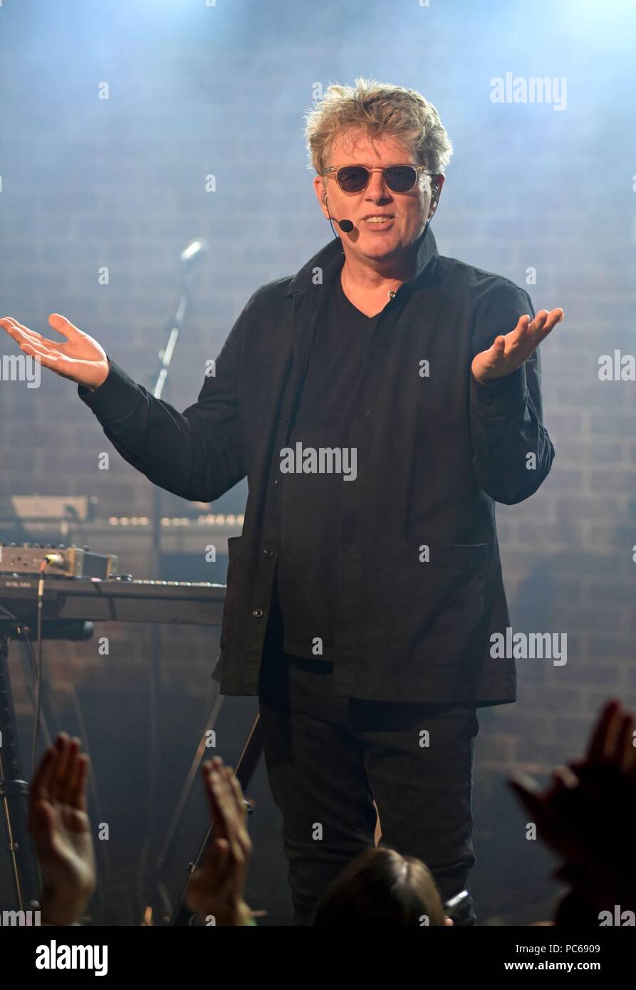 Thompson twins tom bailey hi-res stock photography and images - Alamy