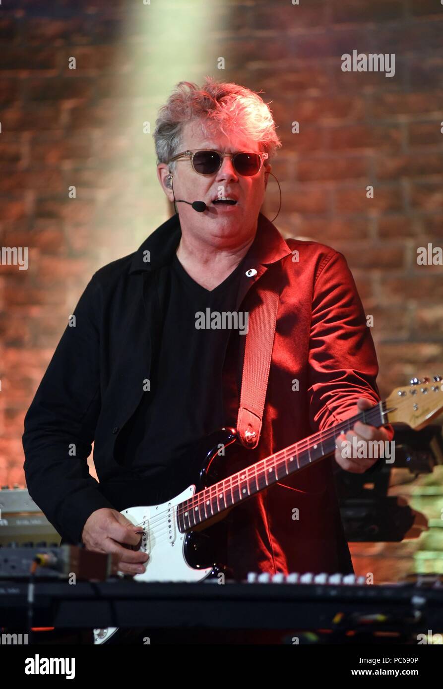 Thompson twins tom bailey hi-res stock photography and images - Alamy