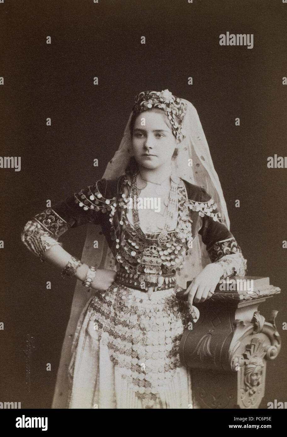 Zinaida yusupova hi-res stock photography and images - Alamy