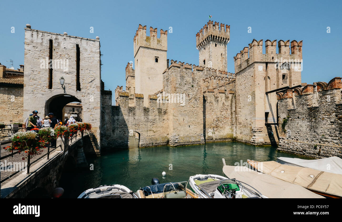 Sirmione castle lake garda hi-res stock photography and images - Alamy