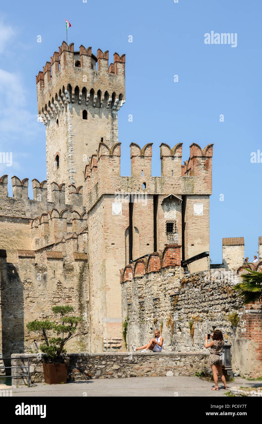 Sirmione fortress hi-res stock photography and images - Alamy