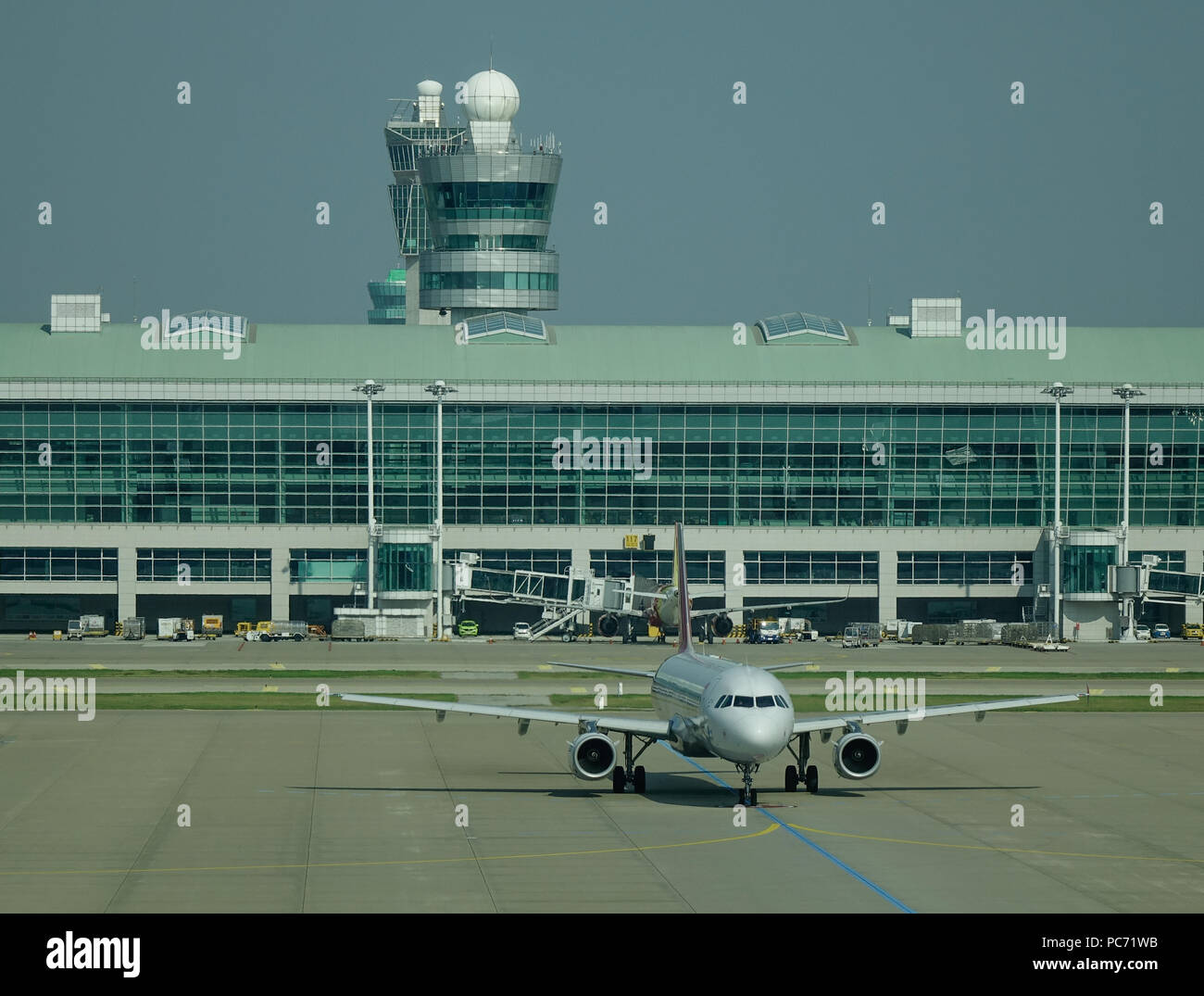 Largest single engine aircraft hi-res stock photography and images - Alamy