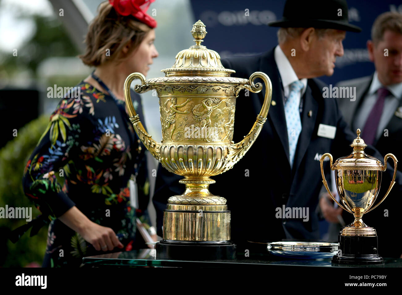 The queen ascot trophy hi-res stock photography and images - Alamy
