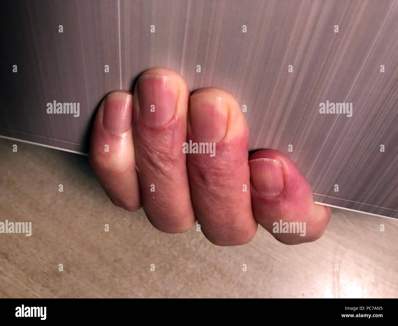 Object grasp hi-res stock photography and images - Alamy