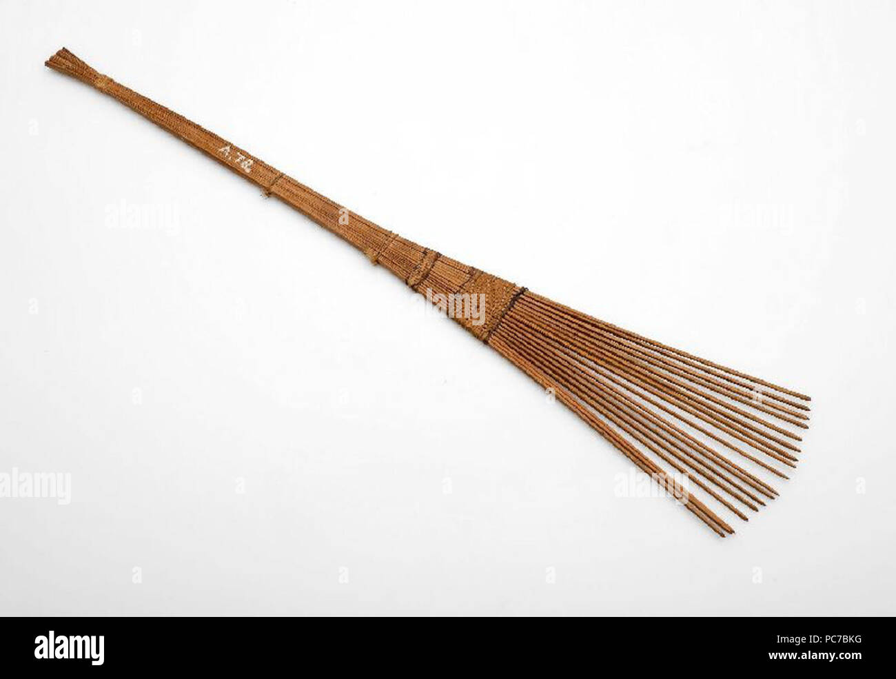 66 Kam van bamboe - Collectie stichting Nationaal Museum van ...