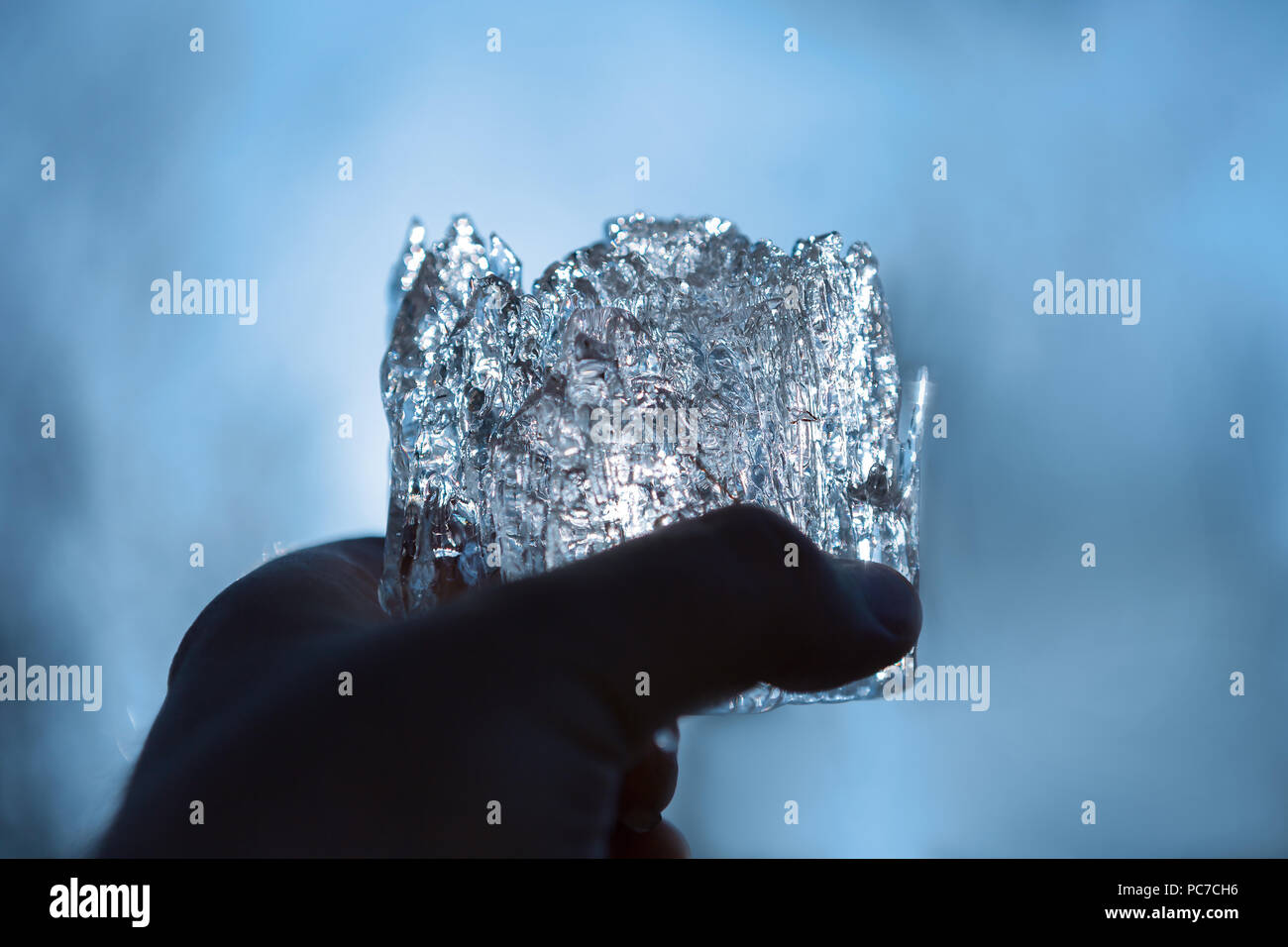 Piece snow in hand hi-res stock photography and images - Alamy