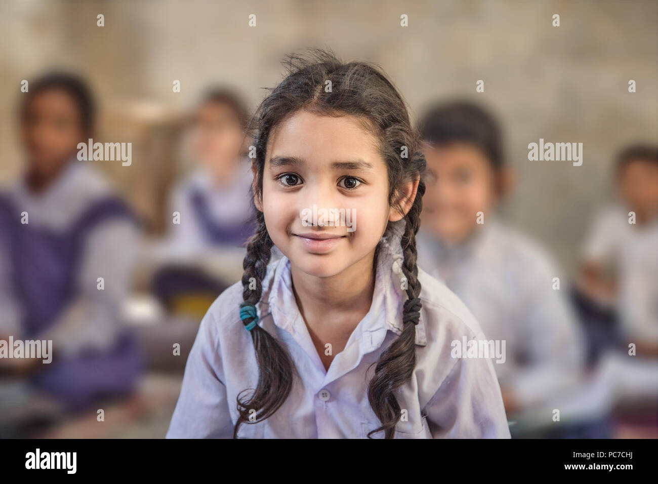 Government school india girls hi-res stock photography and images - Alamy