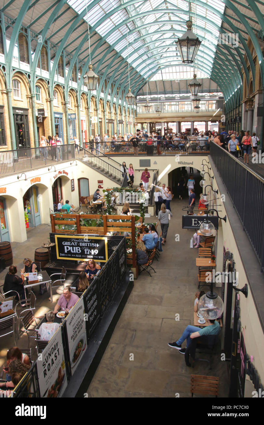 Interior covent garden market hall hi-res stock photography and images ...