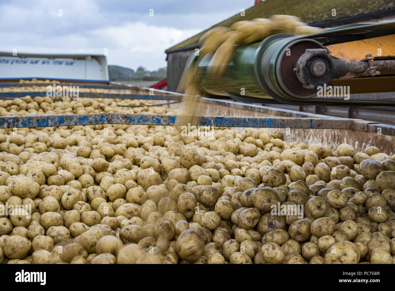 Lorry with potatoes hi-res stock photography and images - Alamy
