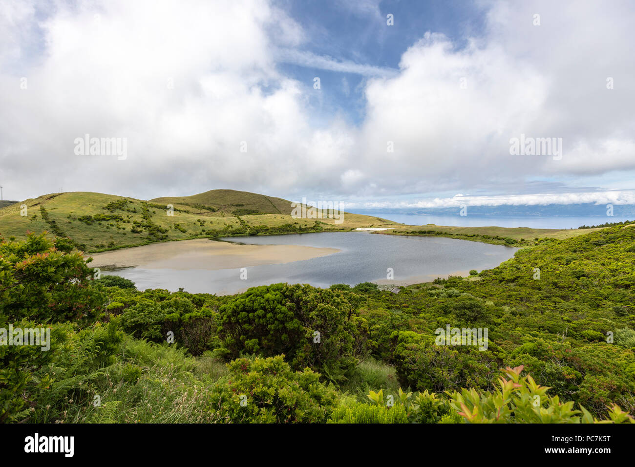 Caiado lake hi-res stock photography and images - Alamy