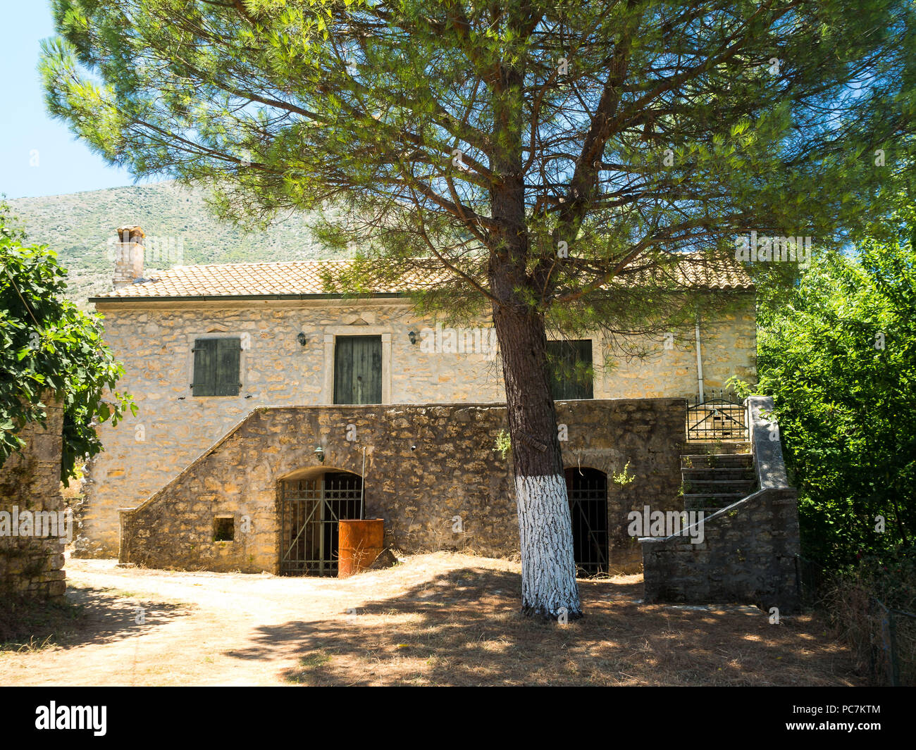 Old house in Perithia, Greece Stock Photo - Alamy