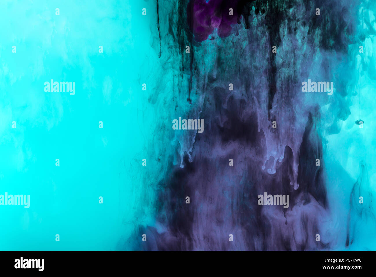 Splashes turquoise hi-res stock photography and images - Alamy