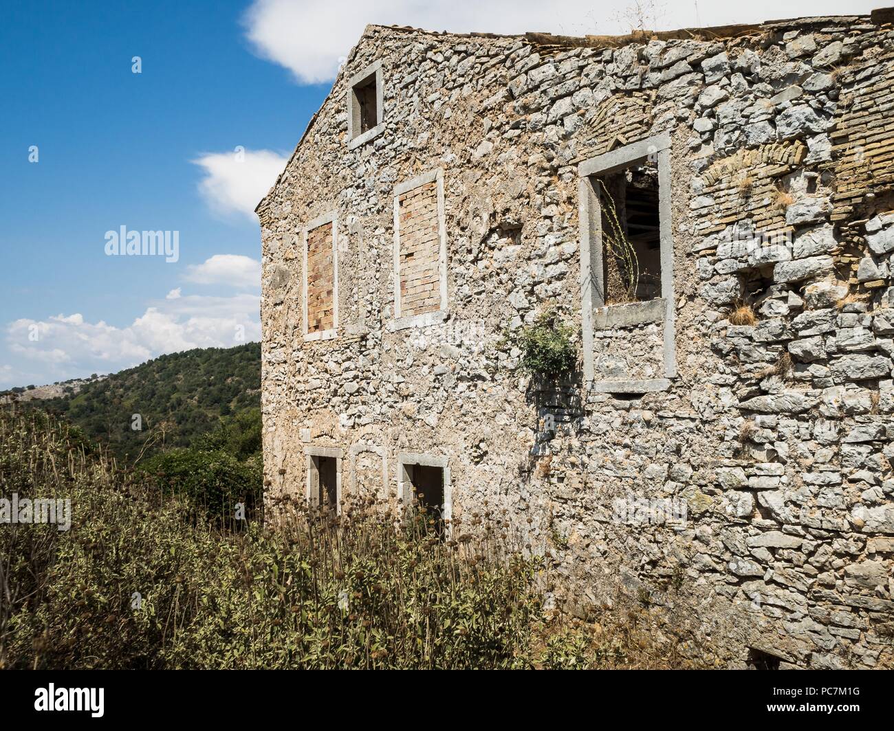 Old house in Perithia, Greece Stock Photo - Alamy