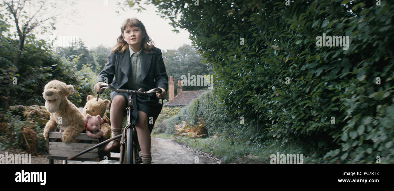 CHRISTOPHER ROBIN, from left: Tigger, Winnie the Pooh, Piglet, Bronte ...