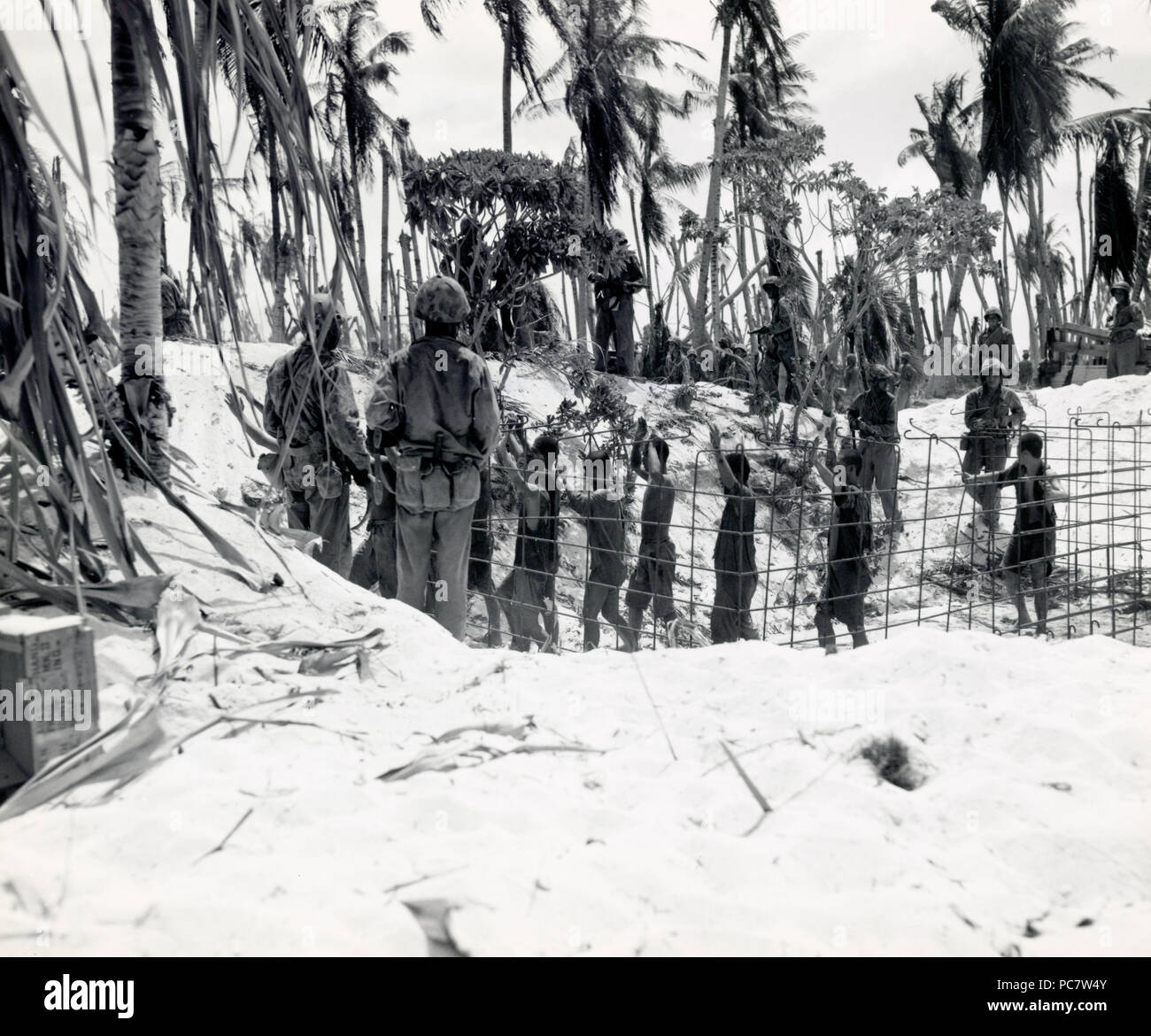 World War II Photo - Japanese prisoners Tarawa Stock Photo - Alamy