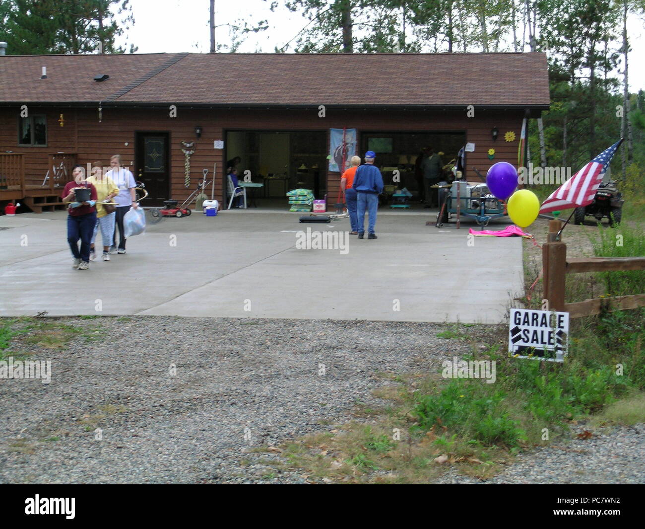 Garage sales bring the community together Stock Photo - Alamy