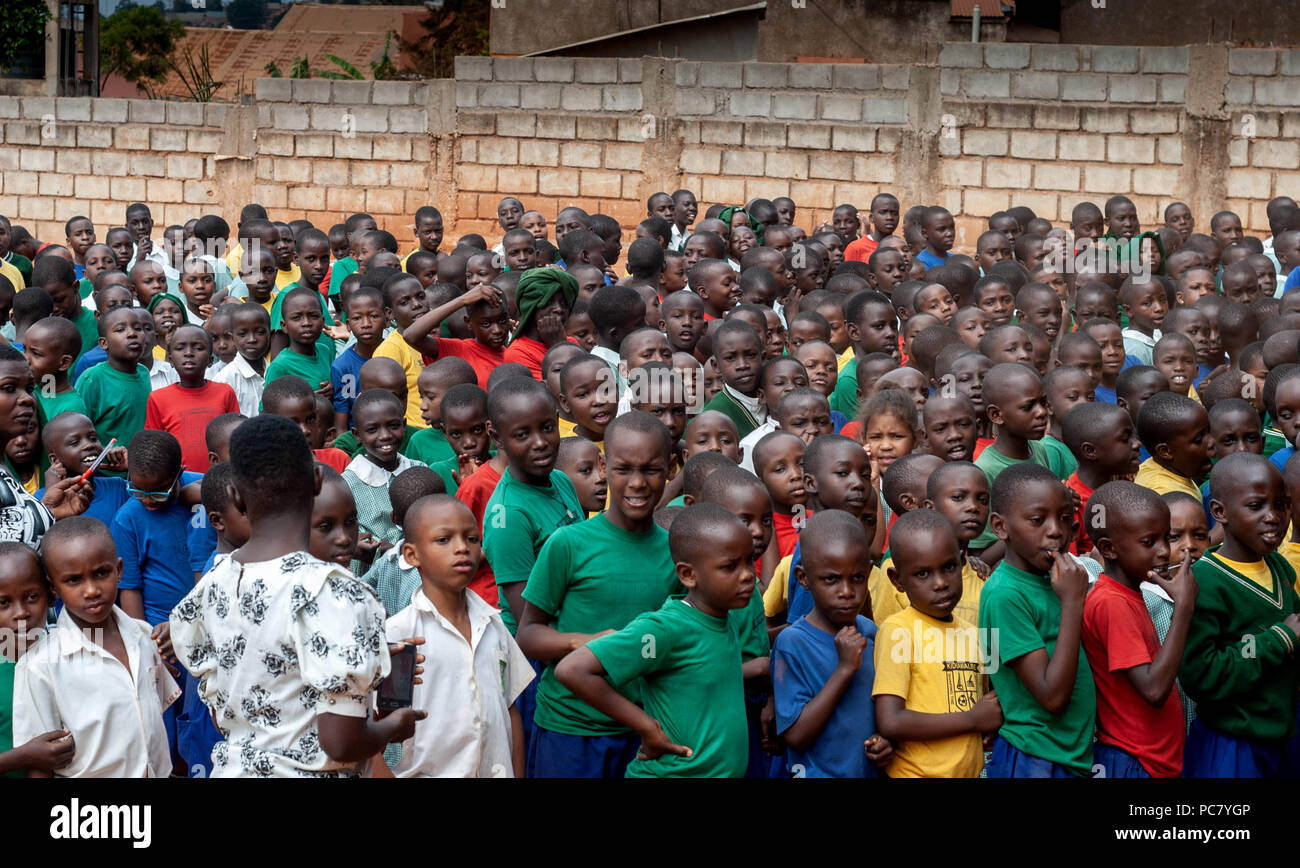 Schoolchildren in Kampala, Uganda, Africa Stock Photo - Alamy