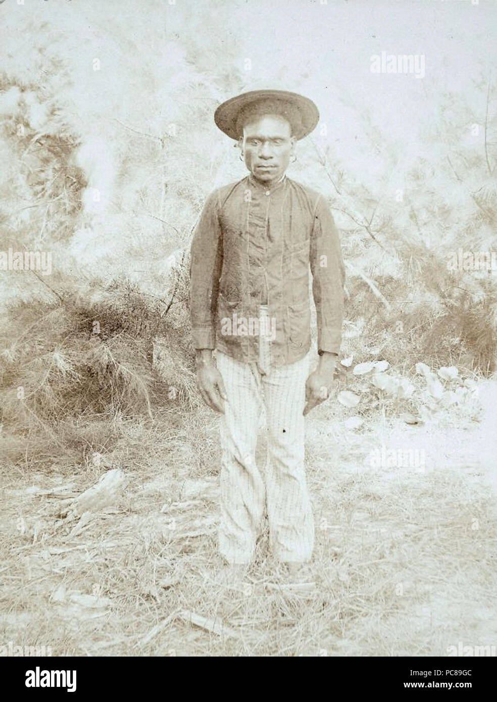 66 Portrait of an interpreter-translator - Collectie stichting ...