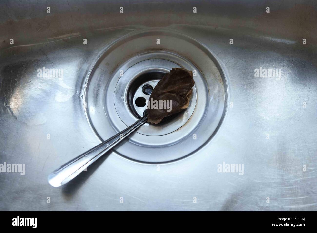 Tea Bag on a spoon in Kitchen Sink Stock Photo - Alamy