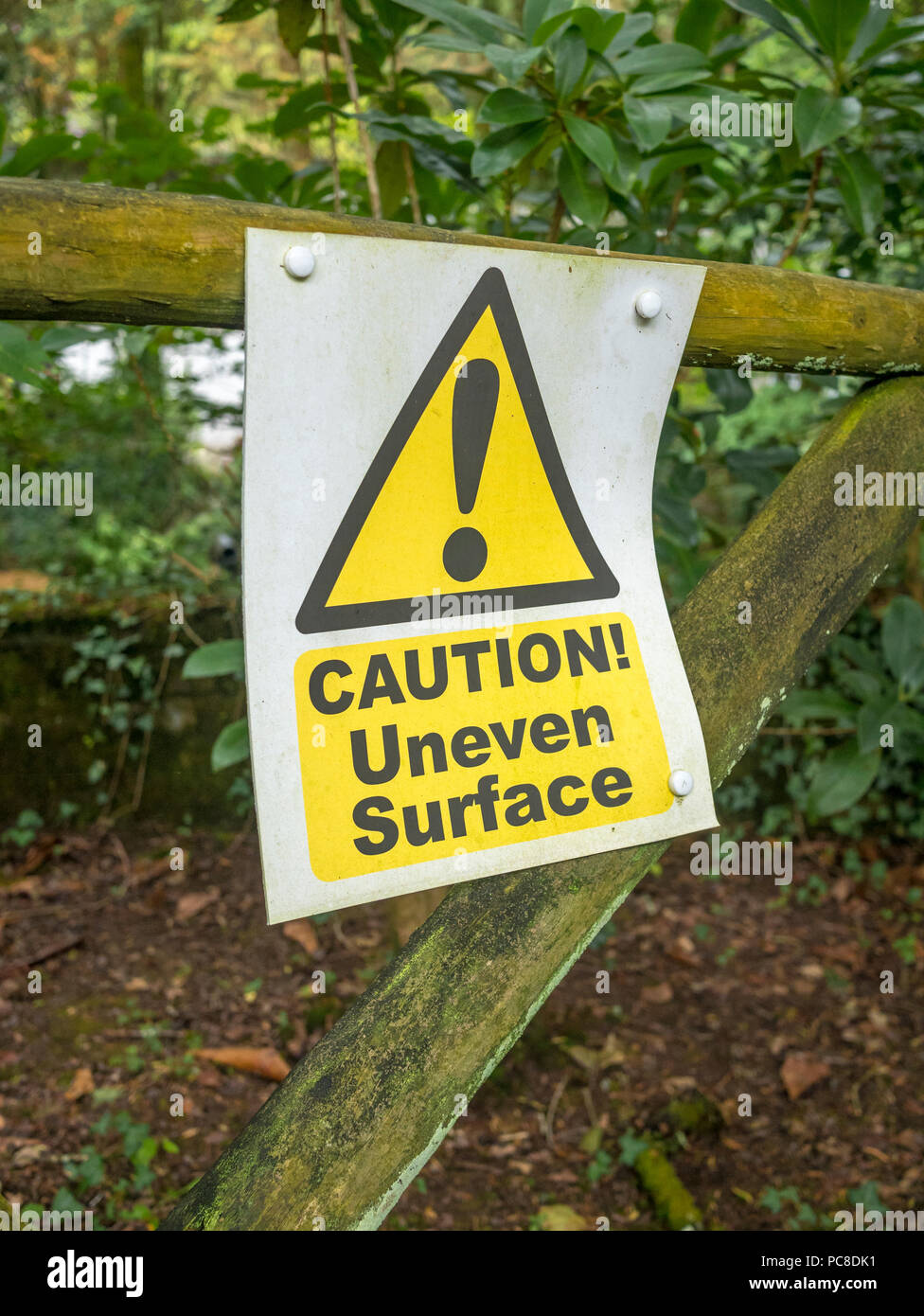 Yellow triangular hazard warning sign with exclamation mark Stock Photo ...