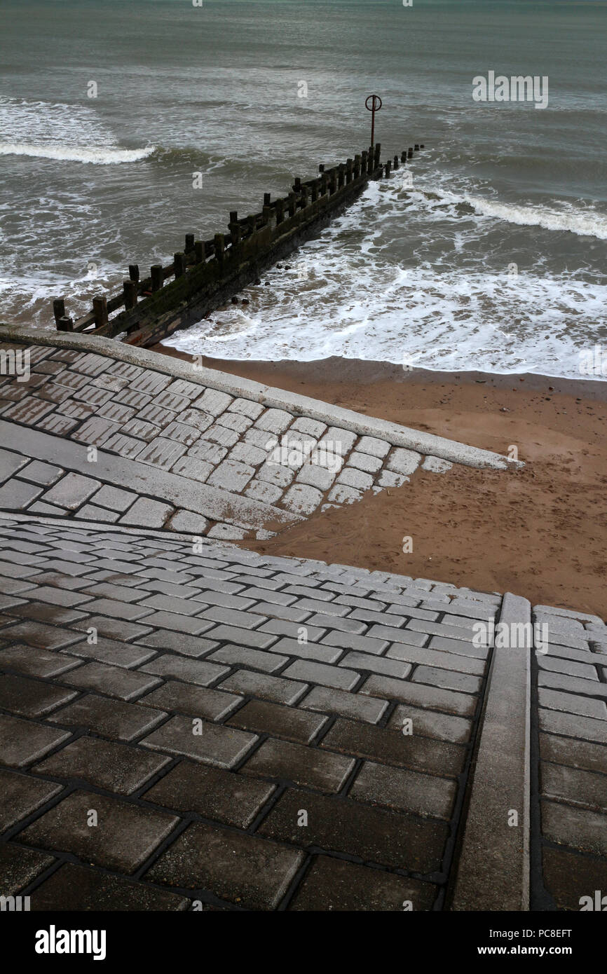 Beach Esplanade - North sea - Aberdeen - Scotland - UK Stock Photo - Alamy