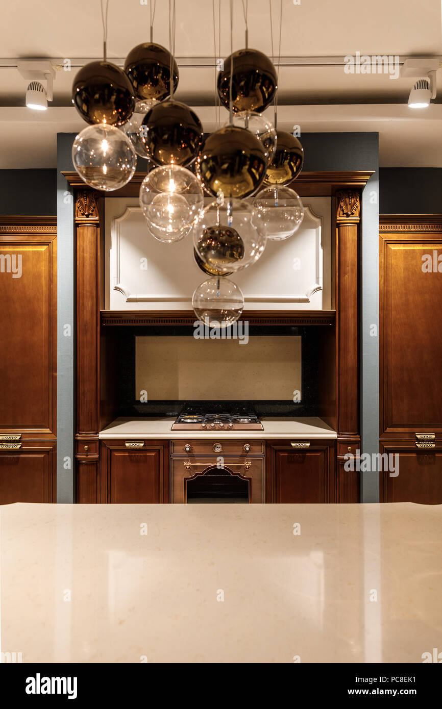 Shiny table hi-res stock photography and images - Alamy