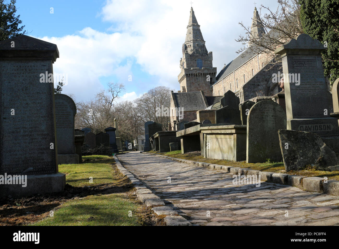 Aberdeen cemetery hi-res stock photography and images - Alamy