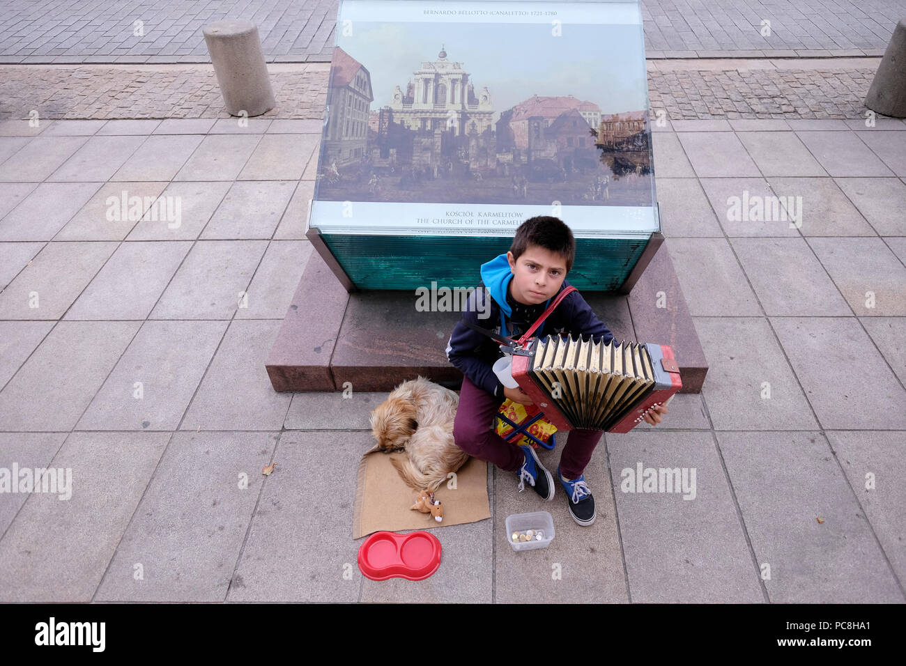 Gypsy boy playing hi-res stock photography and images - Alamy