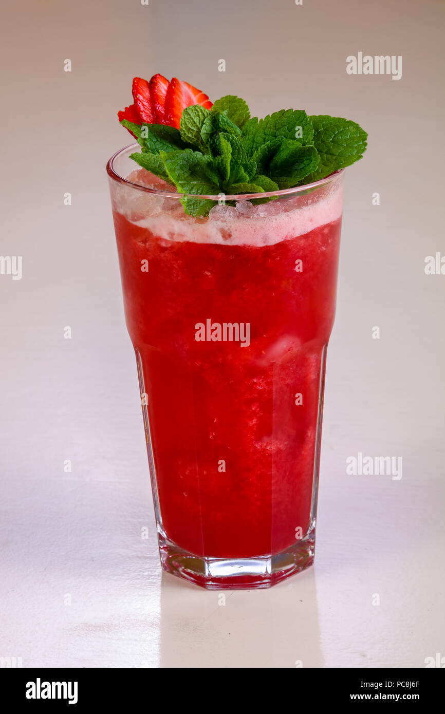 Hawaii cocktail bar drink Stock Photo - Alamy
