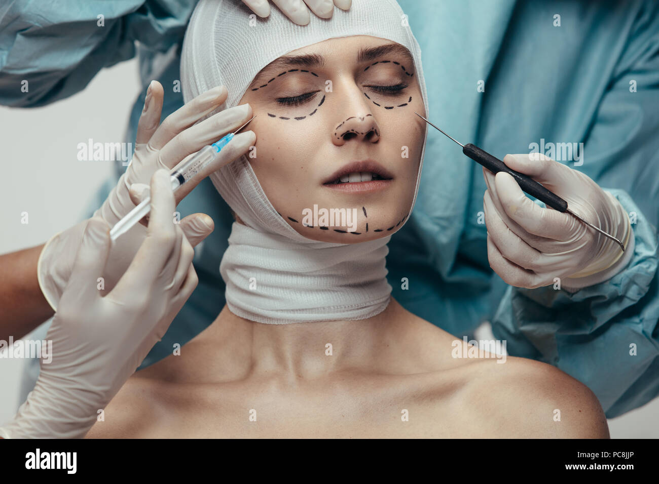 Eye bandages hi-res stock photography and images - Alamy