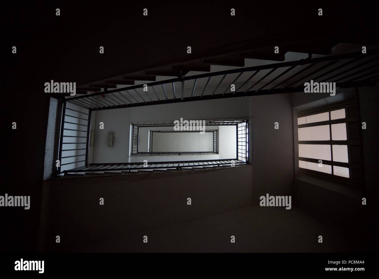 Hospital stairs hi-res stock photography and images - Alamy