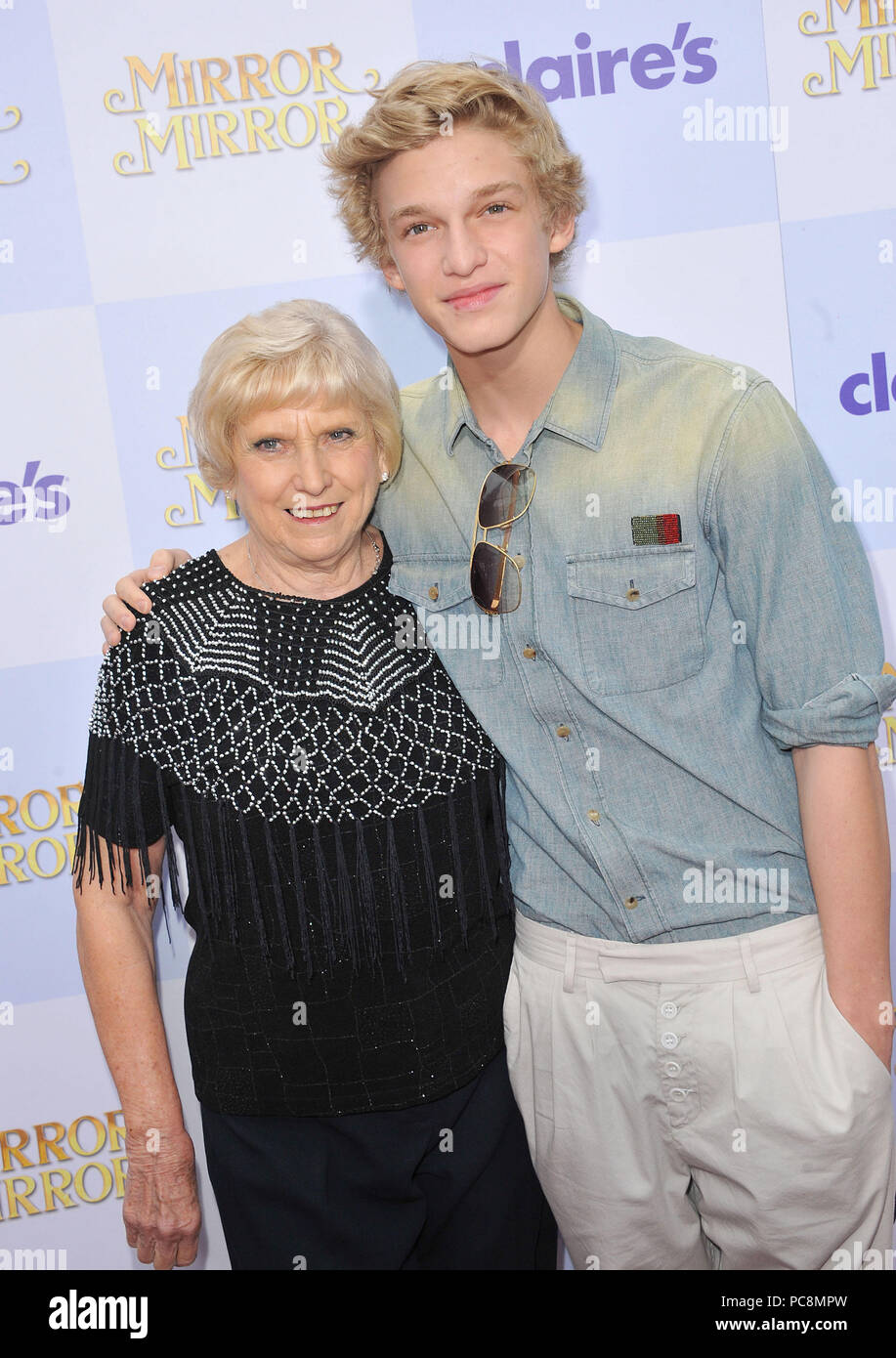 Cody Simpson with mom 17 at the Mirror Mirror Premiere at the Chinese ...