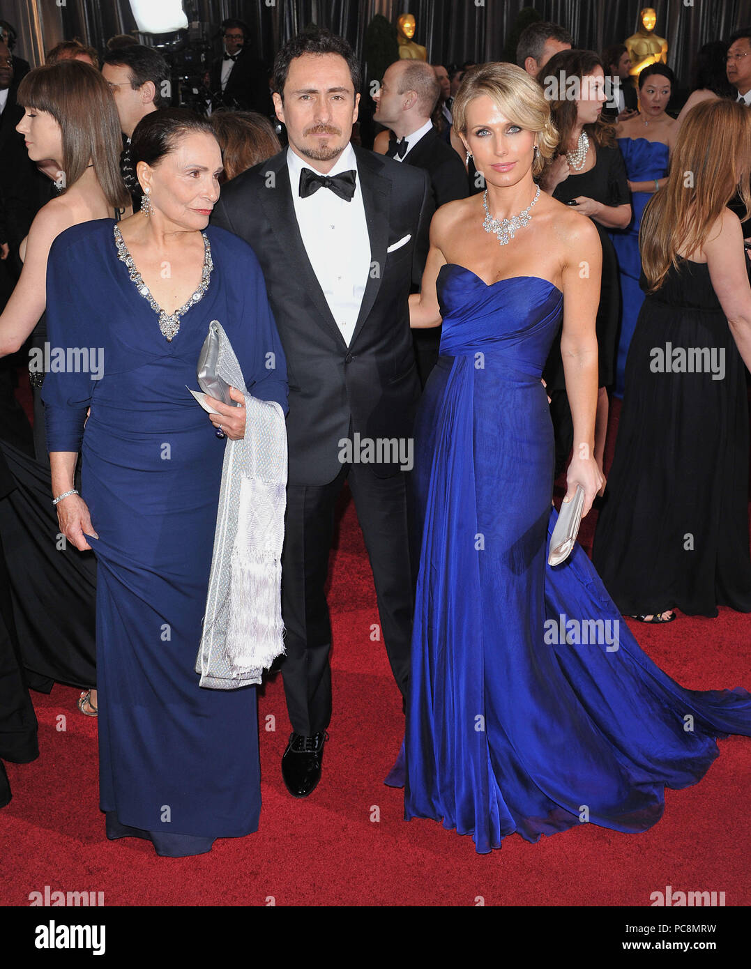 Damien Bichir and Stephanie Shirk and mom 274 arriving at the Oscar ...