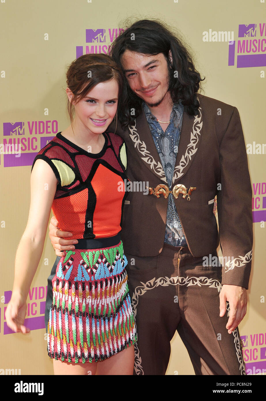 Ezra Miller Et Emma Watson