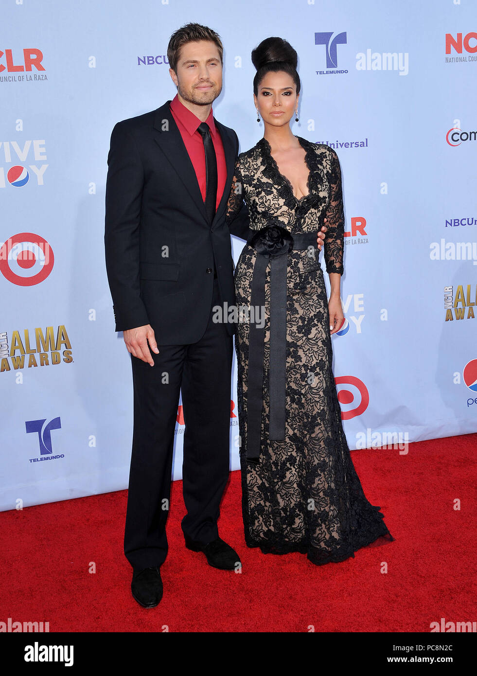 Eric Winter and wife Rosalyn Sanchez at the 2012 NCLR ALMA Awards at ...