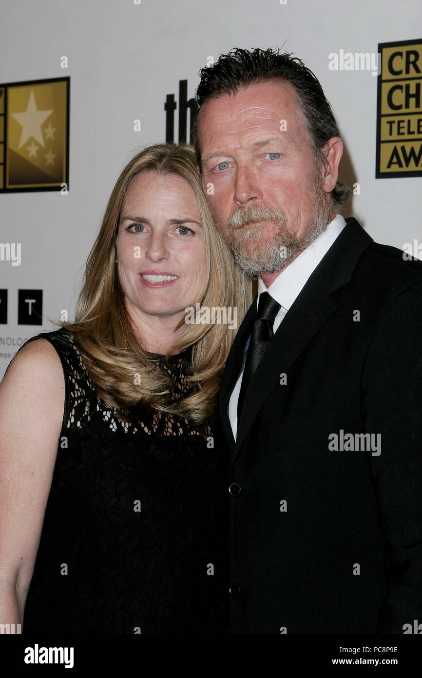 Robert Patrick, Barbara Patrick 076 arriving at the Second Annual ...