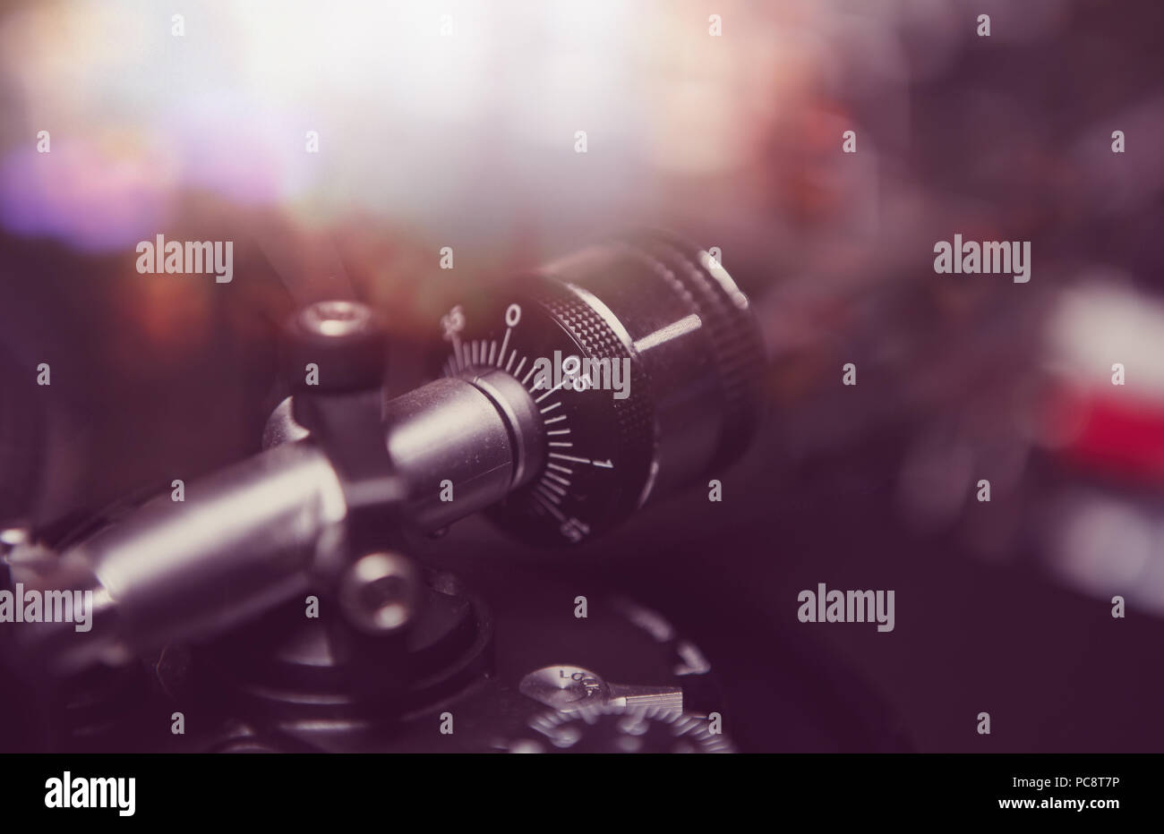 Turn tables dj hi-res stock photography and images - Alamy