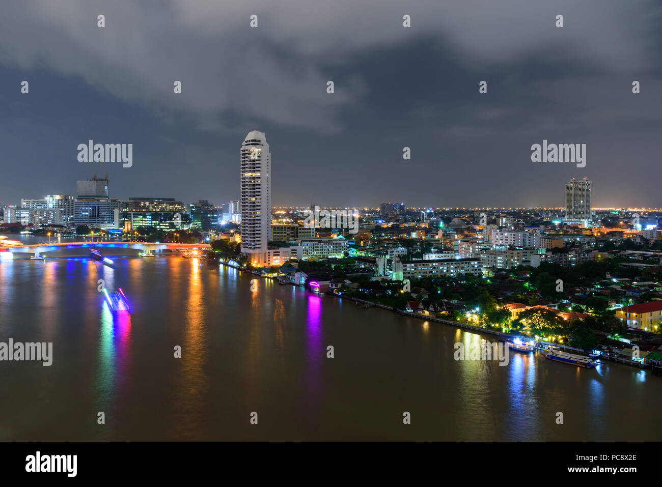 High view of the sky hi-res stock photography and images - Alamy