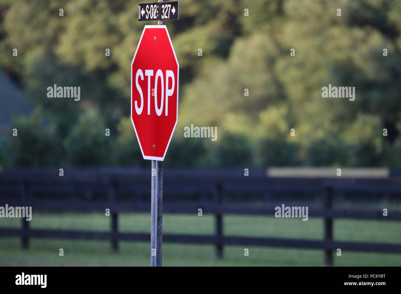Two stop signs hi-res stock photography and images - Alamy