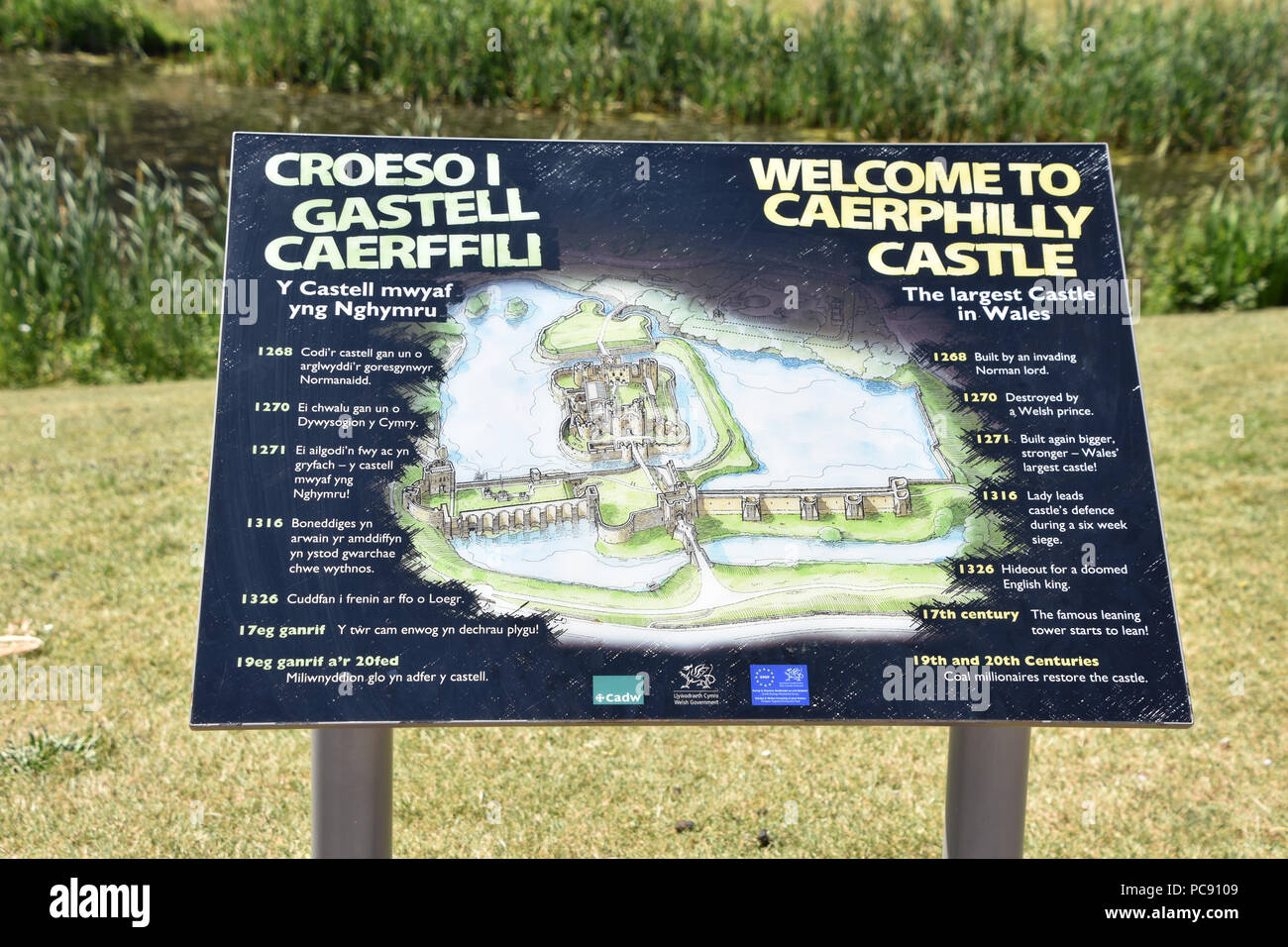 Castles wales map hi-res stock photography and images - Alamy