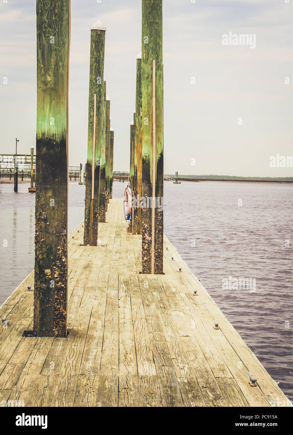 Dock and pilings at river hi-res stock photography and images - Alamy