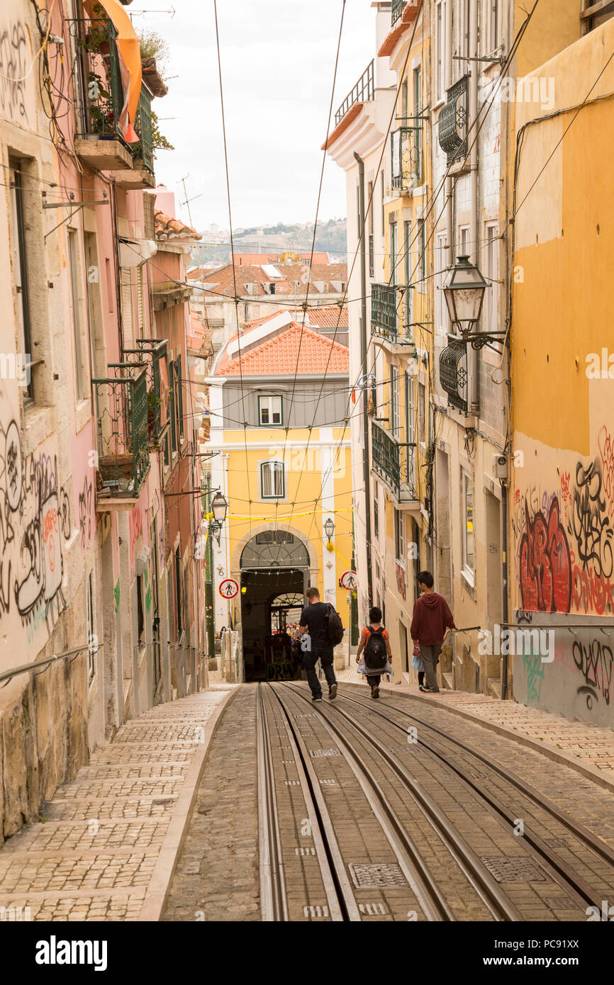 Boys walking hi-res stock photography and images - Alamy