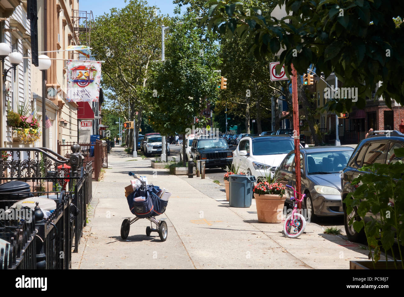 Usps delivers mail hi-res stock photography and images - Alamy