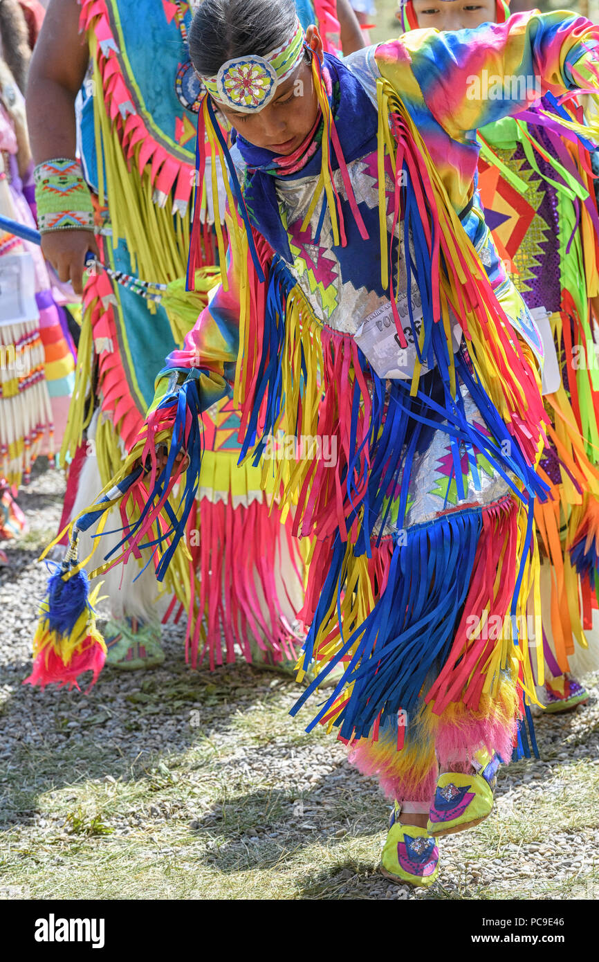 Pow Wow Dancers Canada High Resolution Stock Photography and Images - Alamy