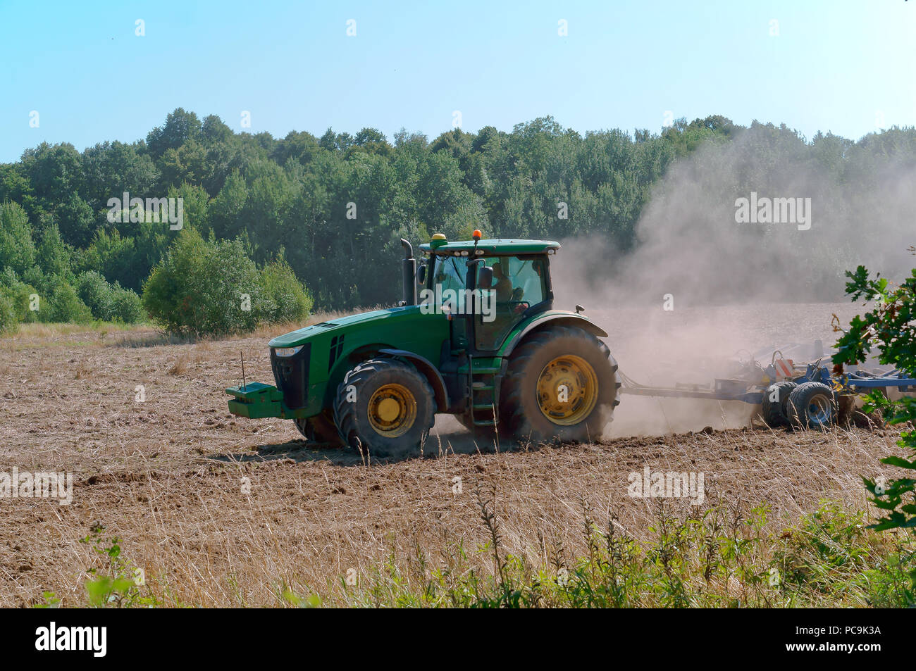 Working farm machines hi-res stock photography and images - Alamy
