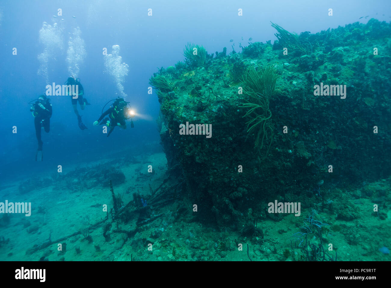 Diving the wreck of the RMS Rhone in the British Virgin Islands from a ...